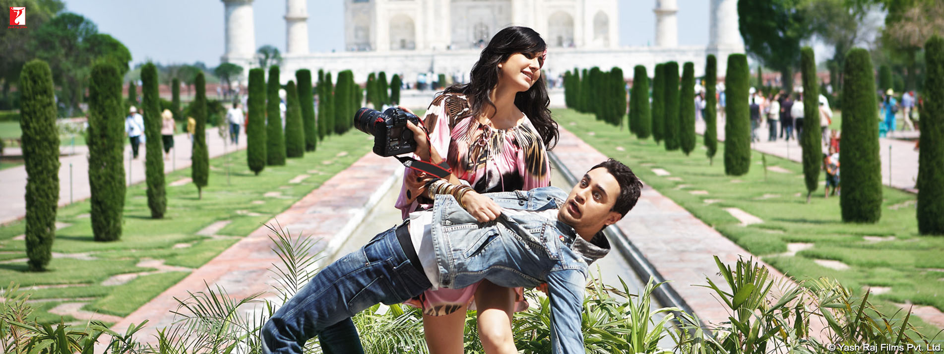Mere Brother ki Dulhan Movie - Video Songs, Movie Trailer, Cast & Crew ...